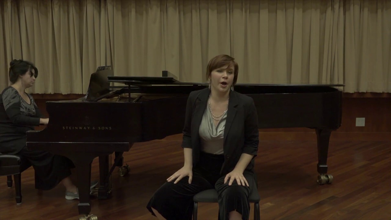 Vois sous l'archet fremissant by Offenbach, Ariana Stultz - YouTube