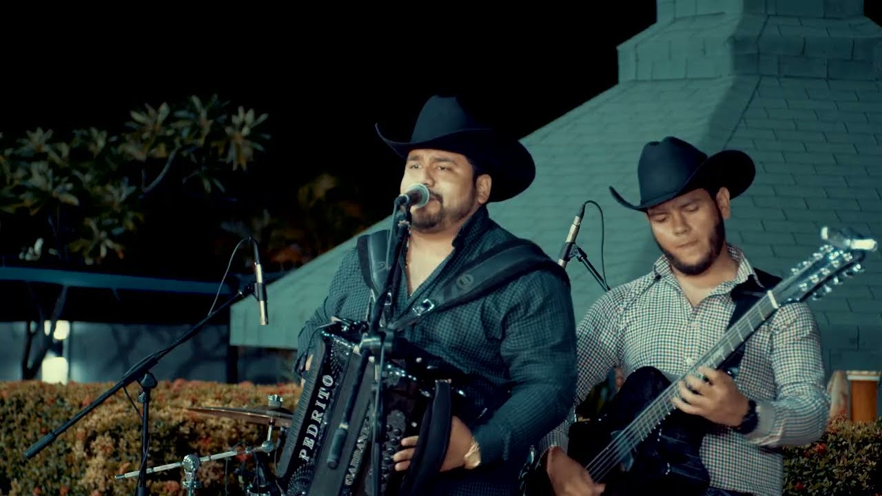 Justicieros Jr Ft. Herencia del Cartel - El Macho Prieto (En Vivo ...