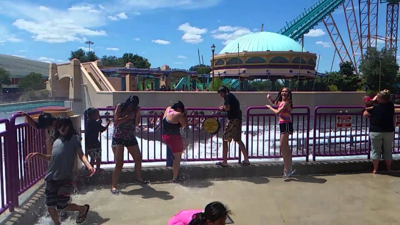 Sea world log ride splash slow motion 2 - YouTube
