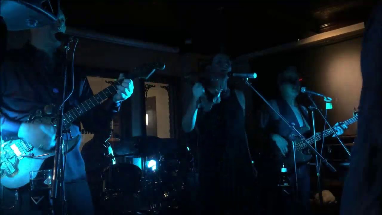 Groove Diggers - Blurred Lines @ Barts - YouTube