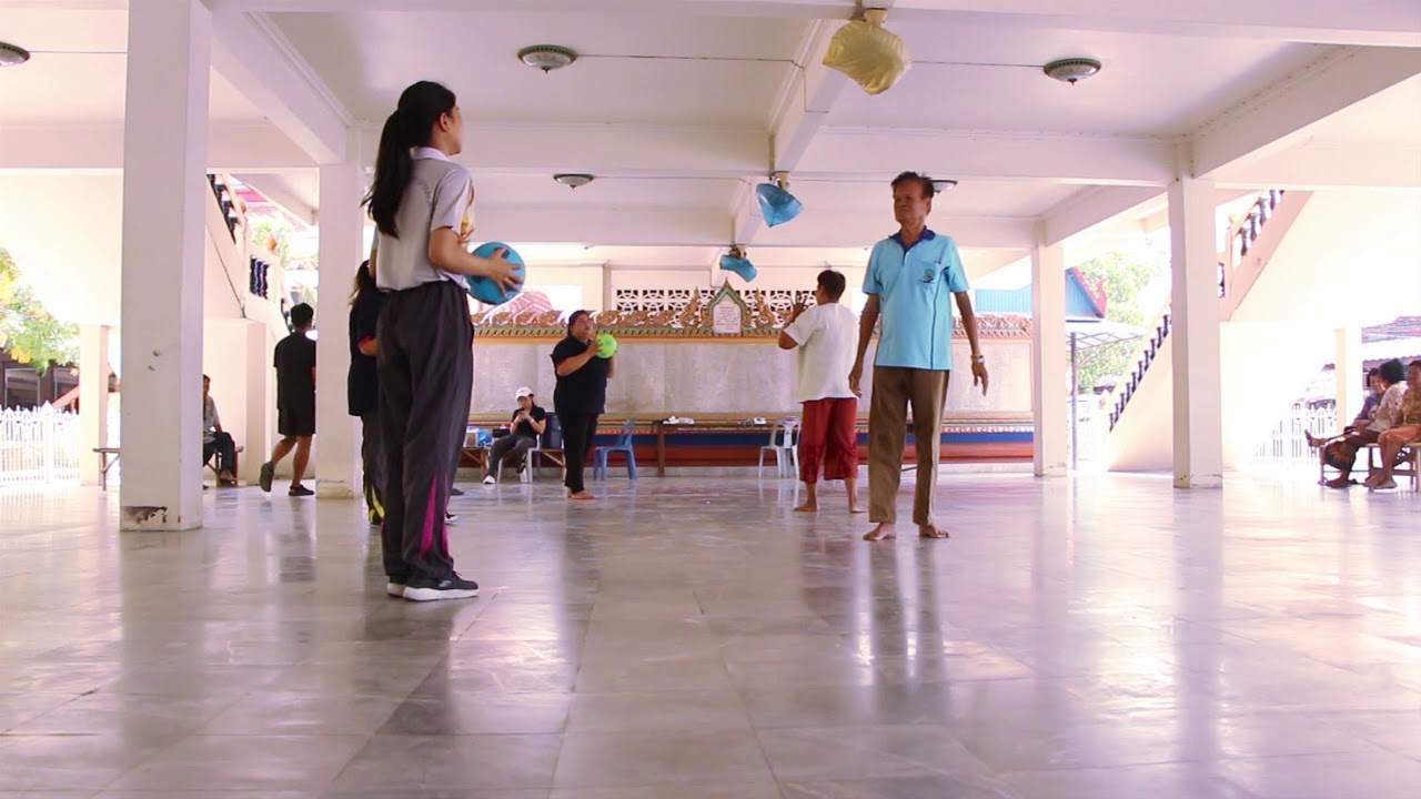throwing ball and balance training - YouTube