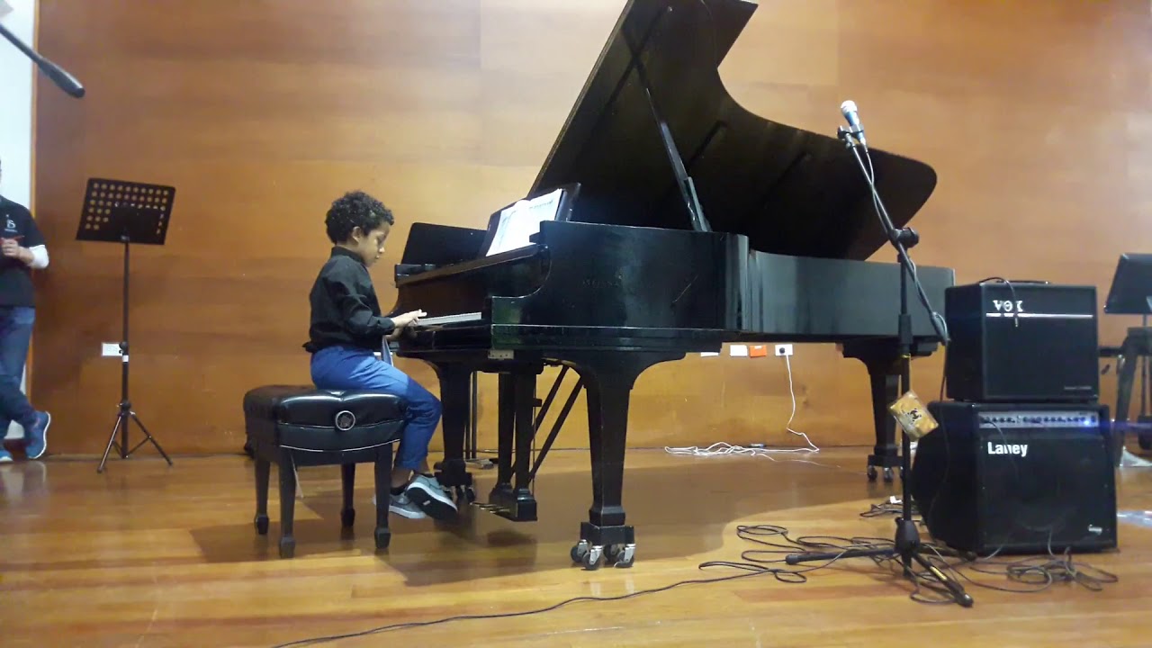 Emmanuel Angulo A.A. SCHERZANDO - YouTube