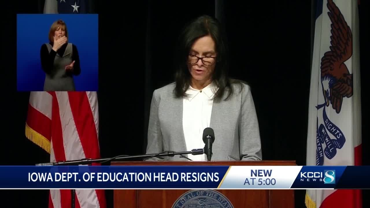 Head of Iowa Department of Education resigns - YouTube