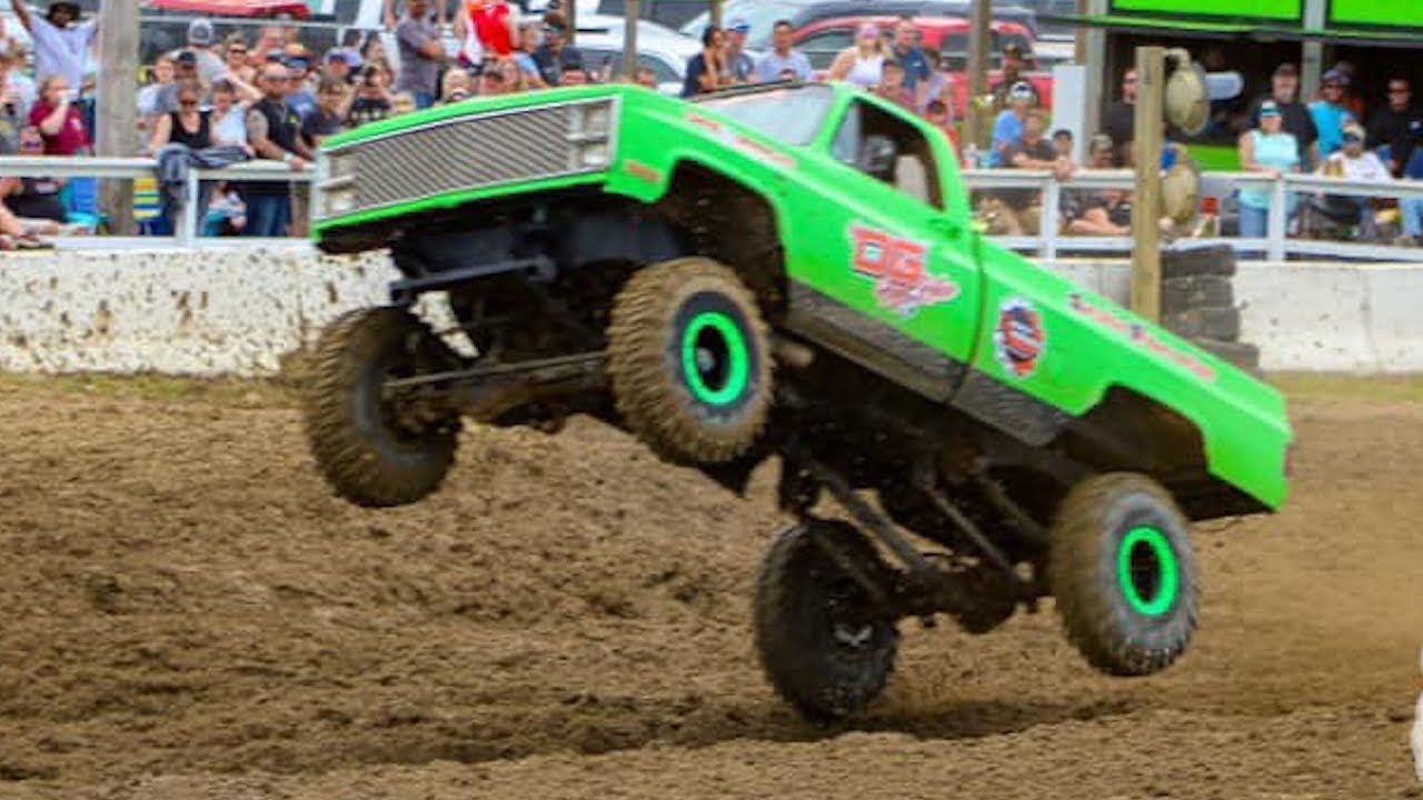 SUPER STREET MUD RACING TRUCKS THROWDOWN at SPRING SLING - YouTube