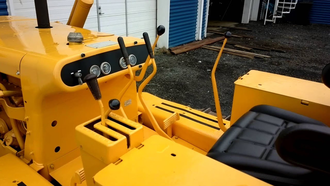 Caterpillar D4d 1968 - YouTube