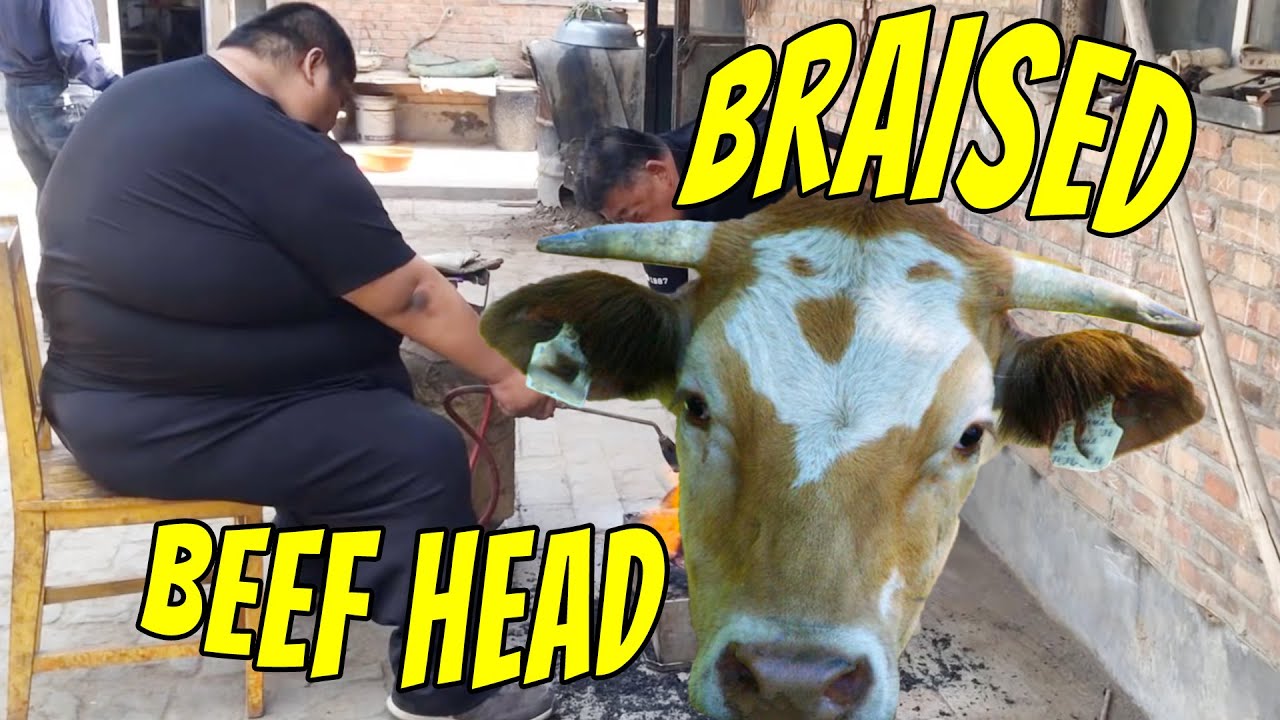 A 60 pound big ox head, stewed with firewood and iron pot for half a ...