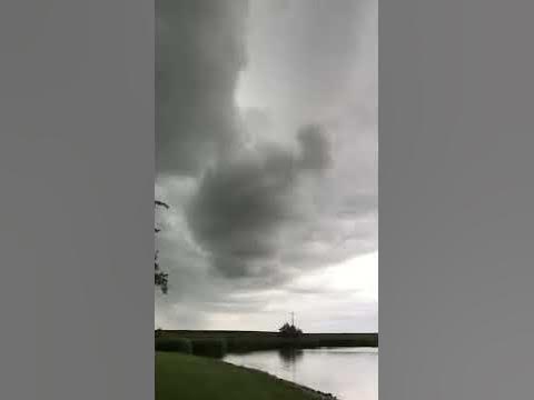 How to identify Squall lines - YouTube