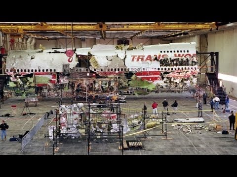 What actually happened to TWA Flight 800? - YouTube