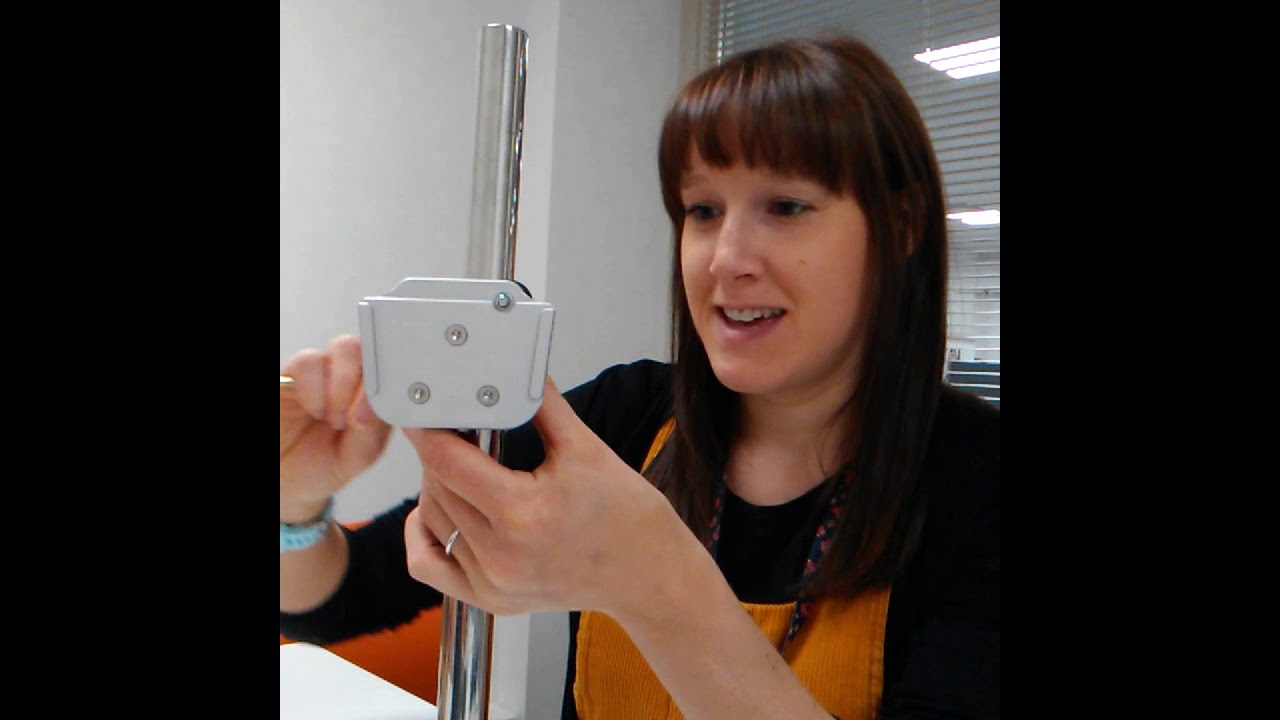Setting up a Daessy desk stand with a tall upright - YouTube