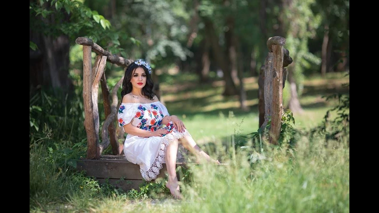 Laura Rosu - Puiul meu cu suflet bun [ oficial video ] NOU - YouTube