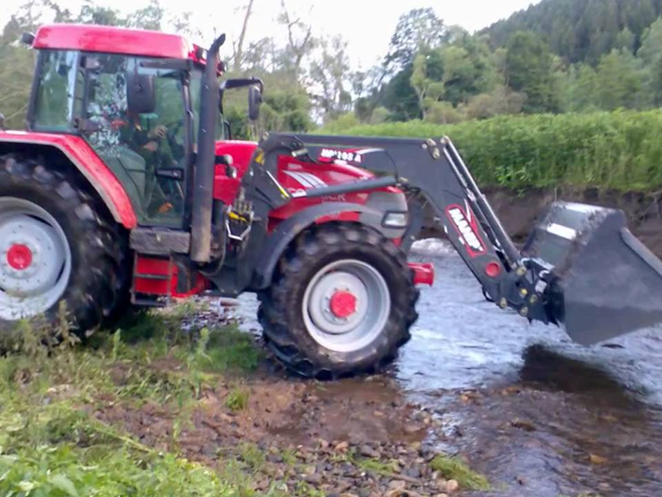 McCormick MC 135 Power6 - YouTube