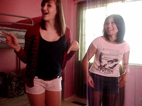 Andrea&Hannah.wmv - YouTube