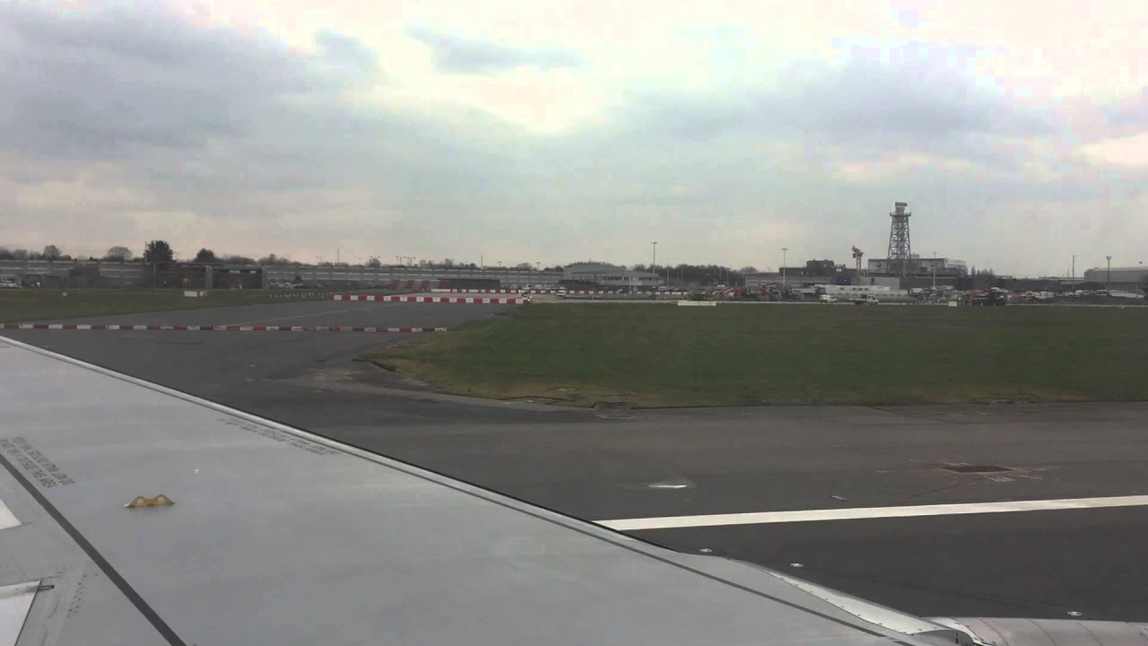 British Airways A320 take off Heathrow - YouTube