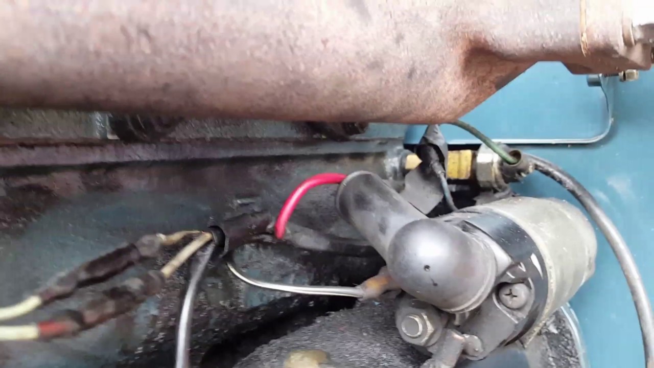 Kubota B7100 startup - YouTube