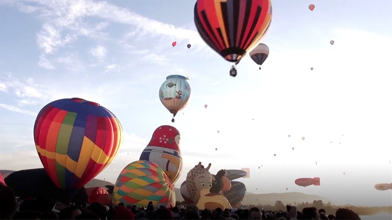 International balloon festival starts in Leon, Mexico - YouTube