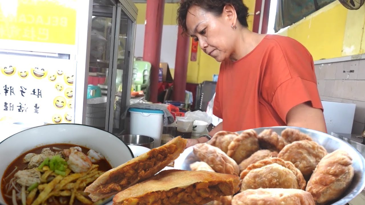 Authentic Sarawak Taste || Local Breakfast My Favourite Sarawak Laksa ...