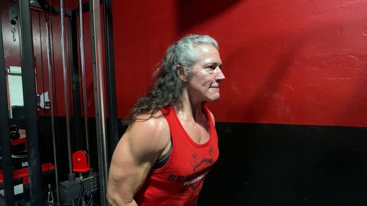 Beast Strong Powerhouse RAW: Andrea Wellington - YouTube