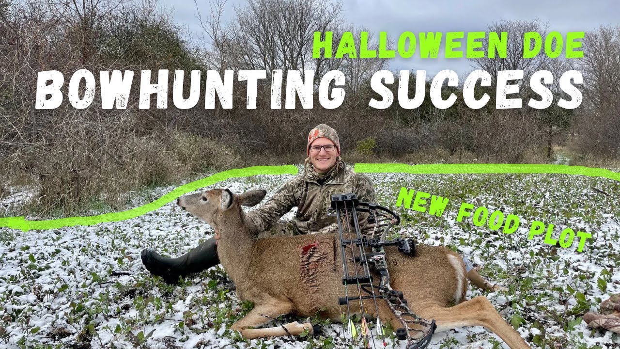 Trophy Doe Down in Minnesota! Bowhunting Halloween Morning In Frigid ...