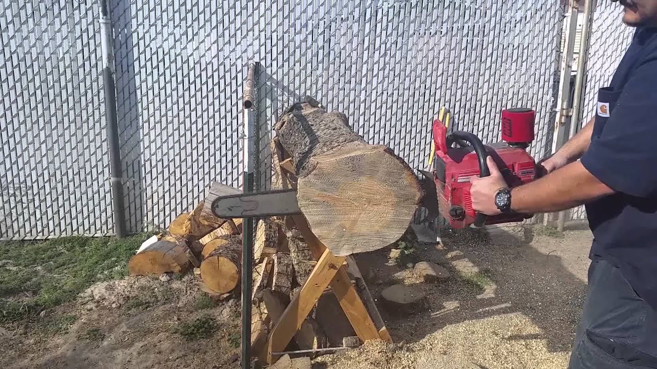Solo 680 chainsaw cutting pine - YouTube