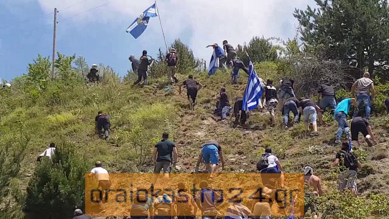 ΤΩΡΑ Πόλεμος μεταξύ πολιτών και ΜΑΤ - YouTube