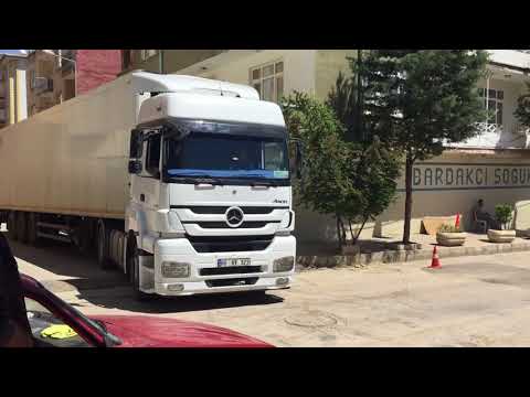 Tır Şöförü Memiş Kaptandan Doğunun En Dar Sokağından Çıkma Videosu