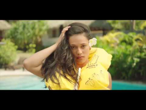 Air New Zealand Yanks Bikini-Clad Swimsuit Model Safety Video