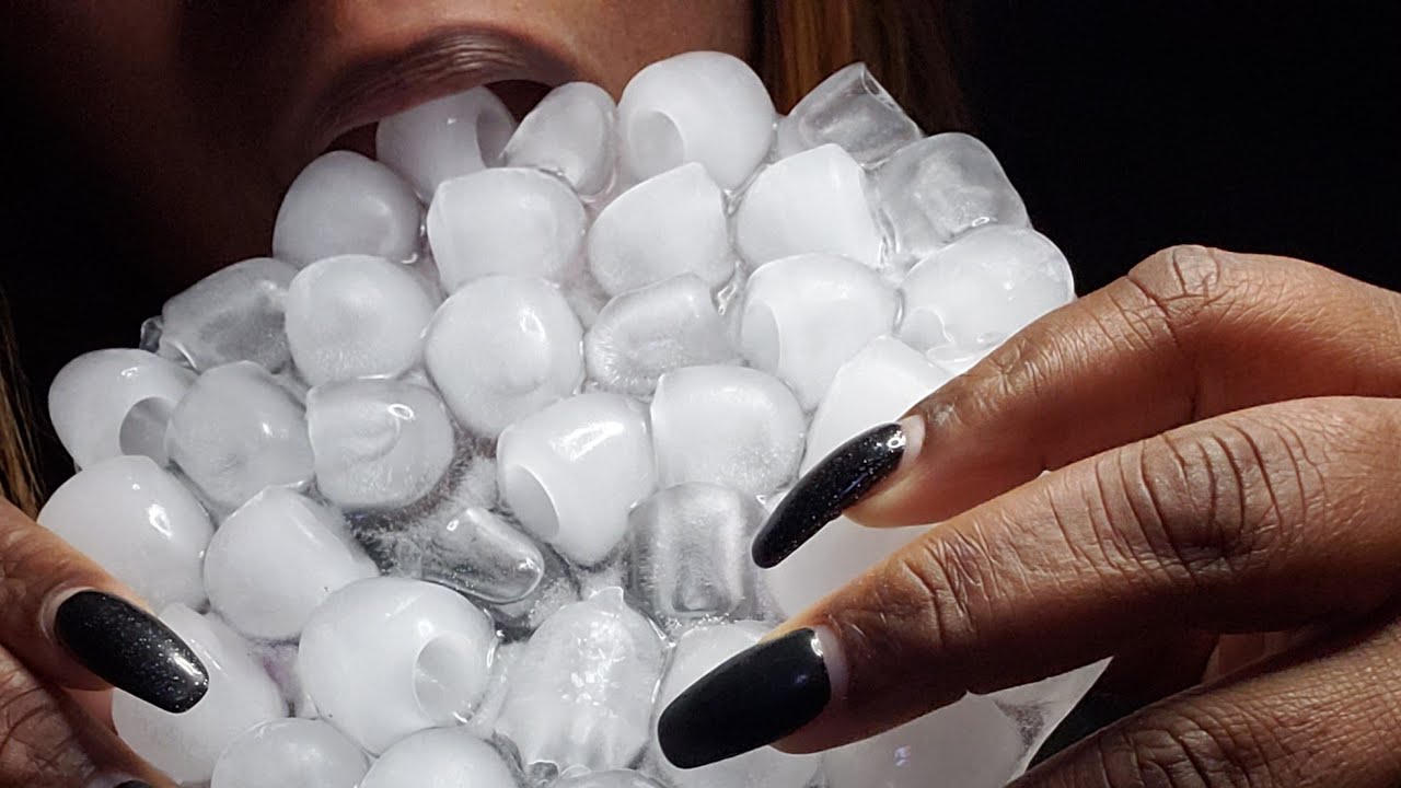 ASMR•REFROZEN IGLOO ICE•ICE EATING•NO TALKING - YouTube