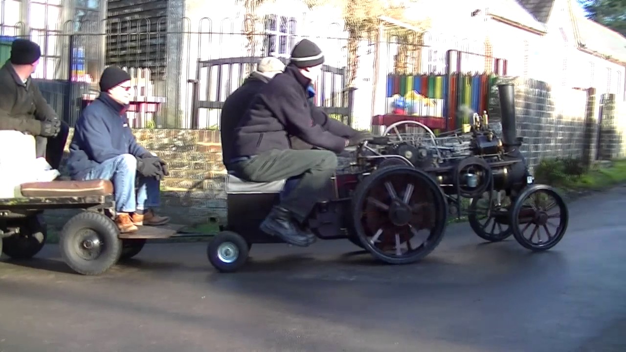 4" Fowler Traction Engine Road Run to the Pub - YouTube