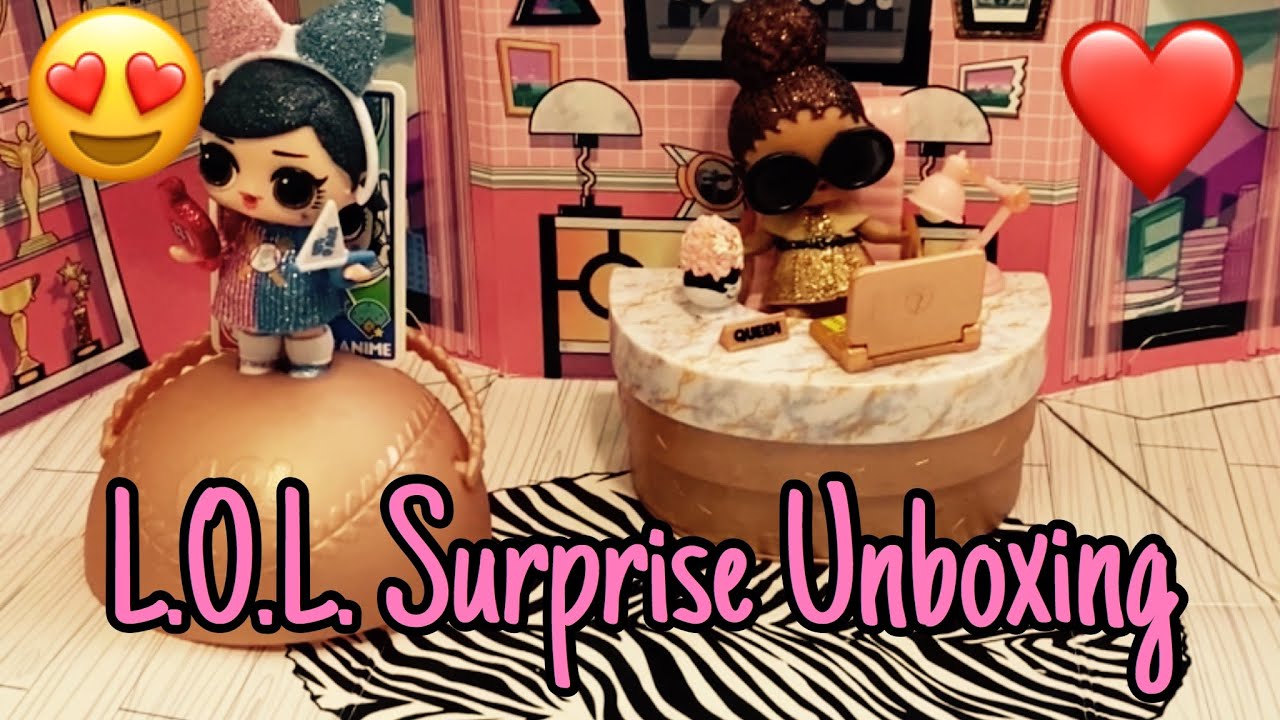 Unboxing LOL Surprise - YouTube