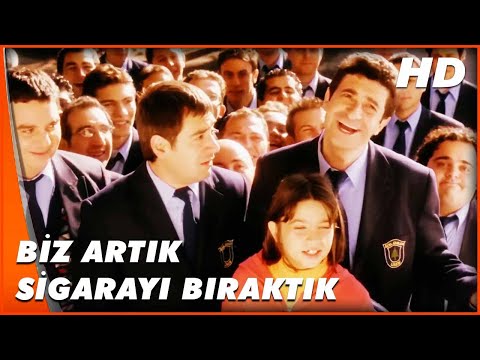 Hababam Sınıfı Merhaba | Deli Bedri, Sigara Avında | Türk Komedi Filmi