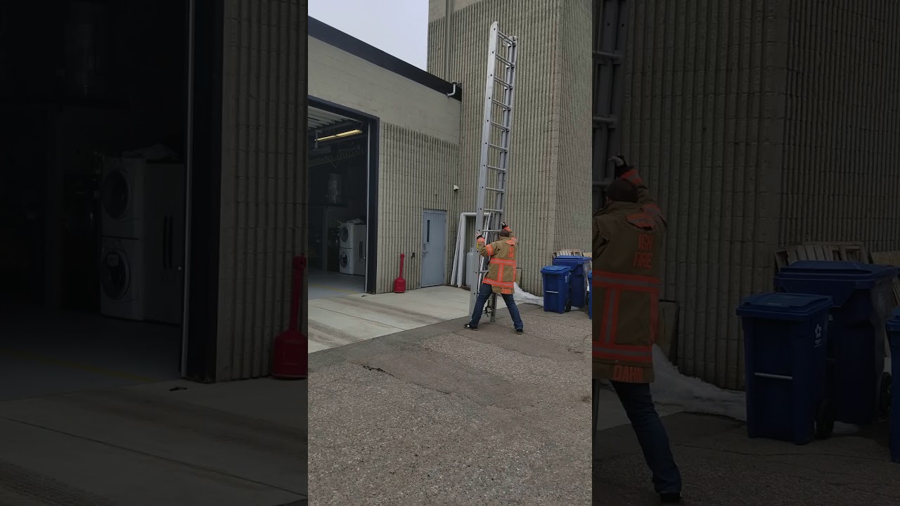 Single Person 28' Ladder Throw (Duo Safety, Two Section) - YouTube