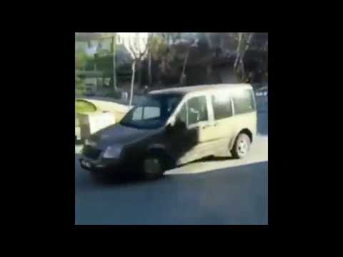 Yanlarken Kaza Yapan Ticari / Ford Connect