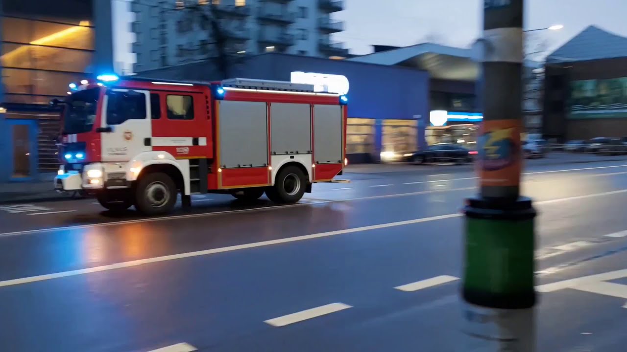 Firefighters responding in Lithuania, Vilnius - YouTube