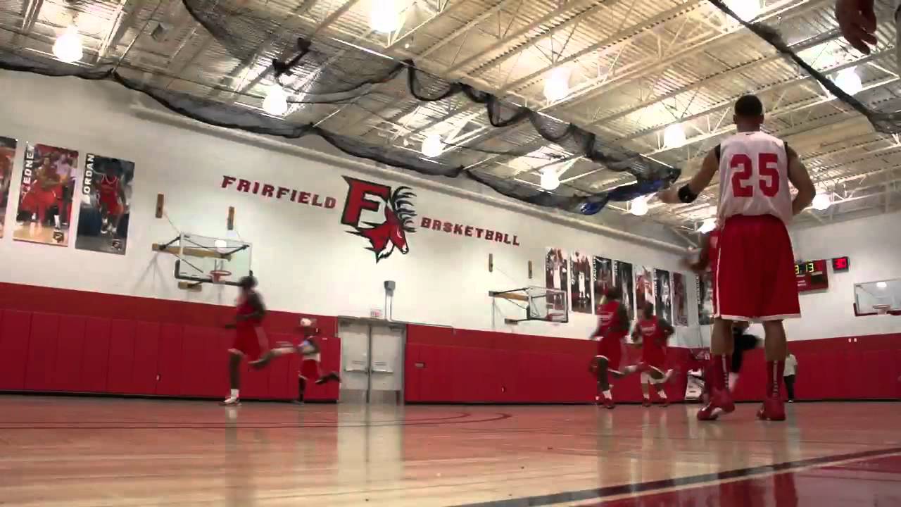 Fairfield Stags Basketball Travels to Italy - YouTube