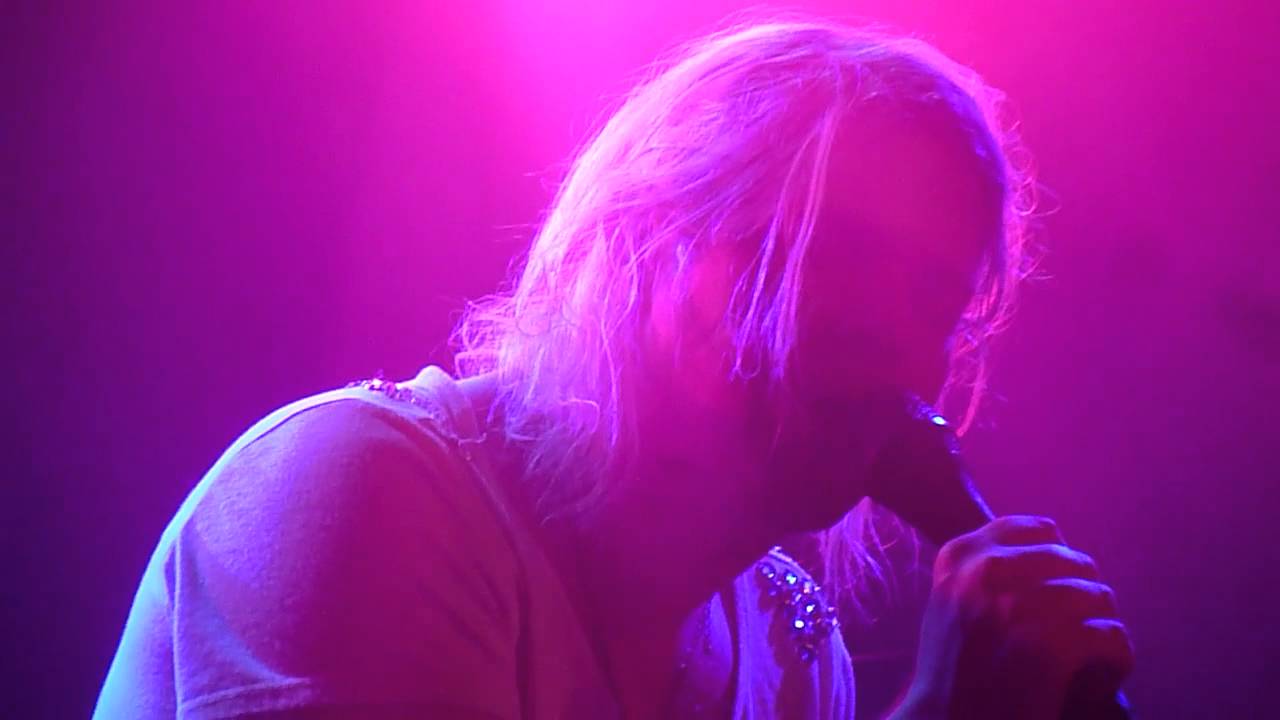 ariel-pink-put-your-number-in-my-phone-live-at-sugarfactory