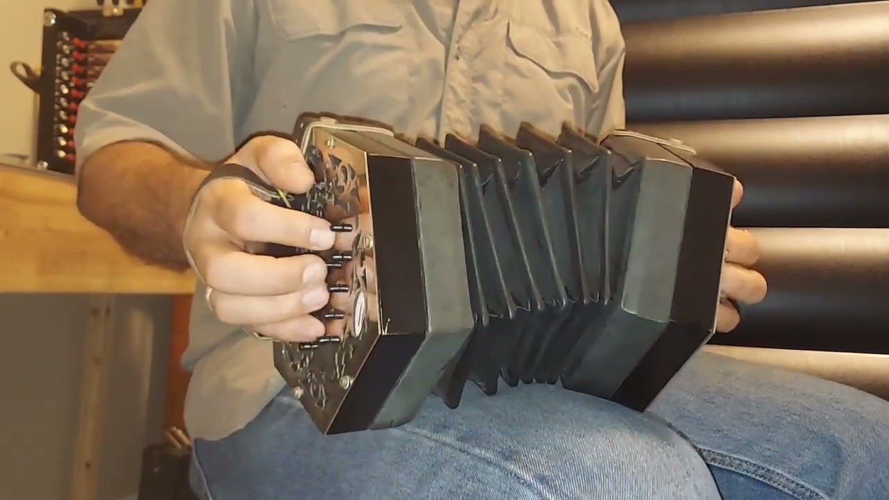 I Wish I was a Mole in the Ground (Anglo Concertina) - YouTube