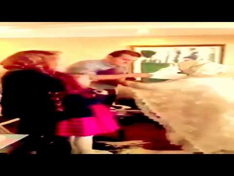 Oscar ödülü verir gibi bebek mevlidi yapan garip teyze