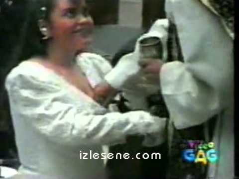 Kadın Göğsüne Ellemek için