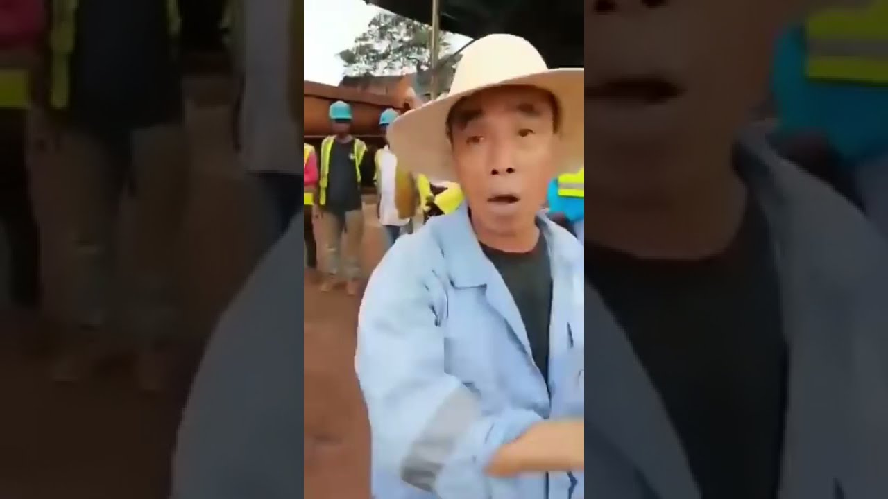 Chinese Boss fights with African worker during meeting 🤝 😅 - YouTube