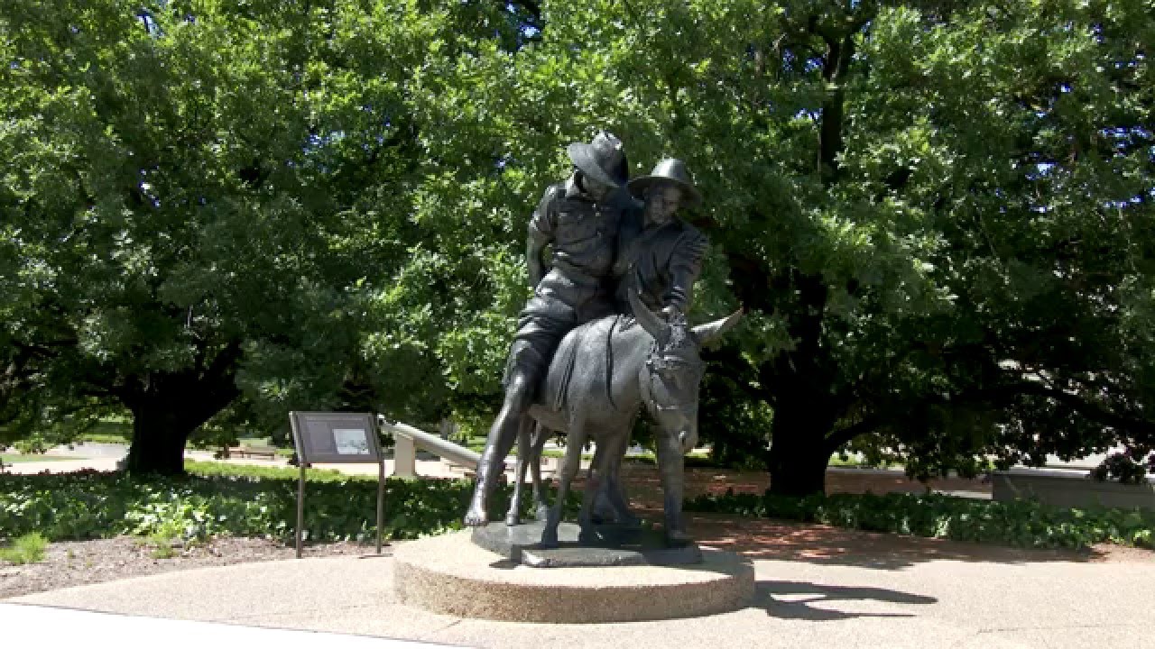 4K Canberra Reid - YouTube