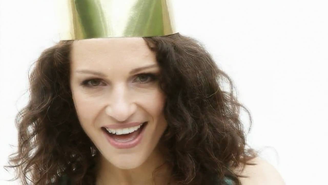 EVA K. ANDERSON - RUN FOR PRINCESS - OFFICIAL CLIP!! - YouTube