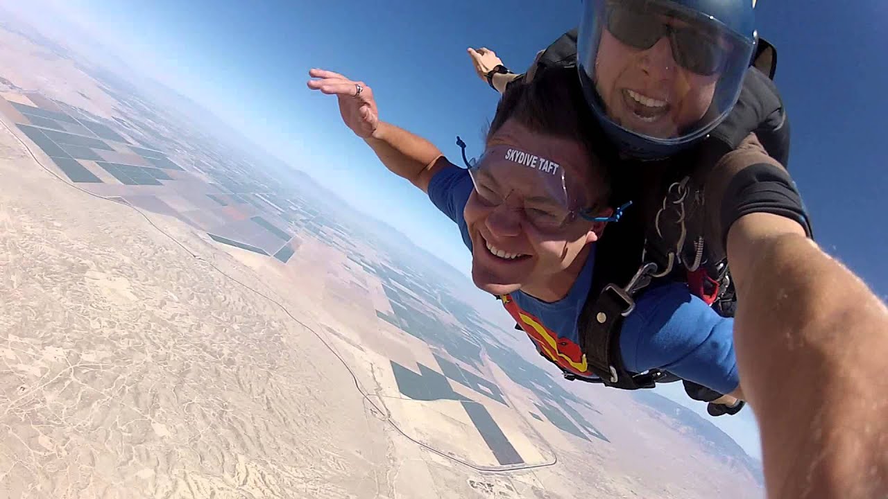 sky diving raw video first jump - YouTube