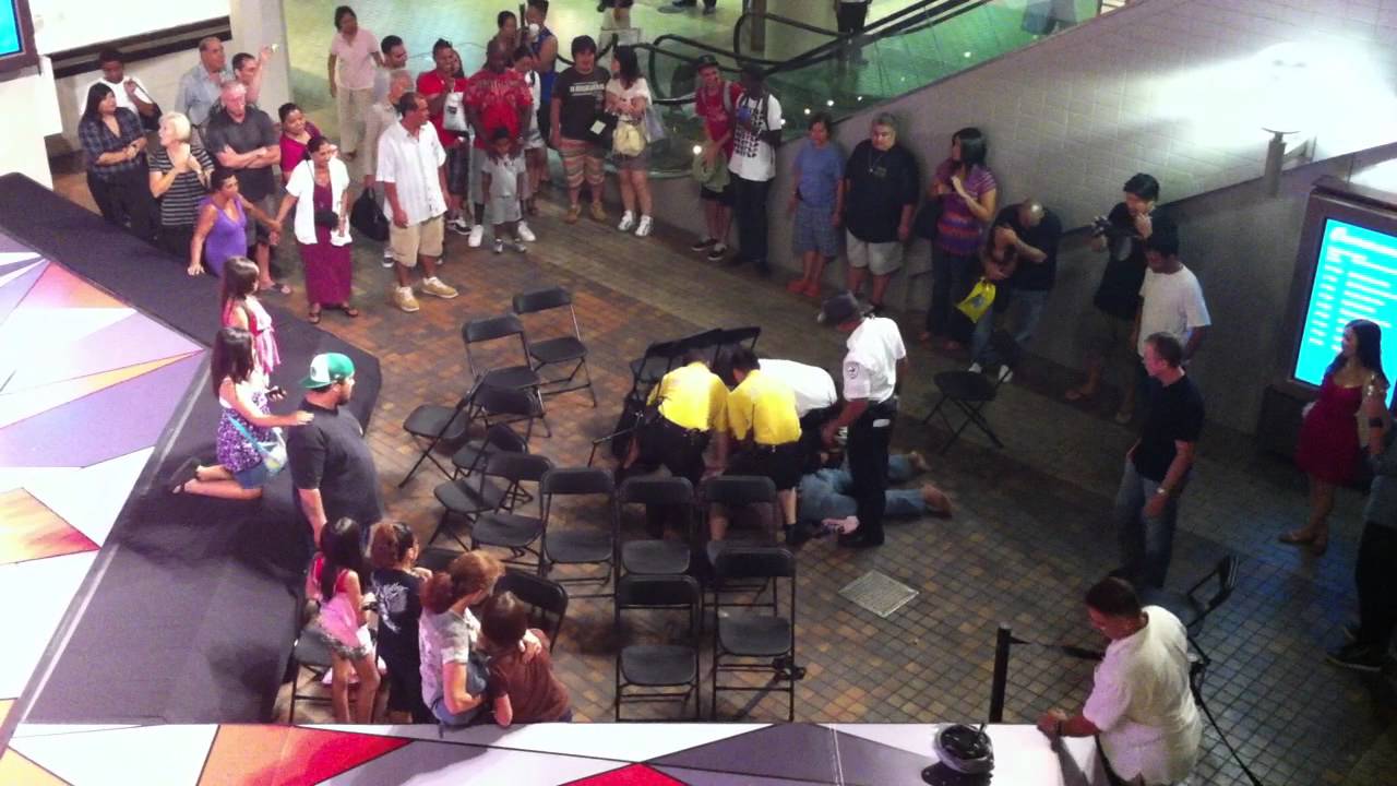 Homeless dance at fashion show - YouTube