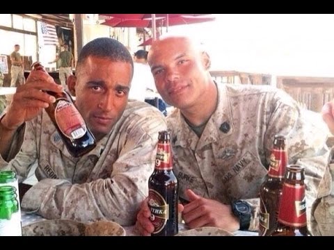 US soldiers drinking beer / американские солдаты пьют пиво - YouTube