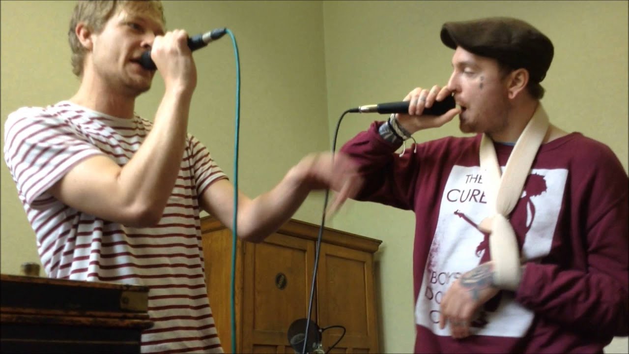 W.H.A.T? - Ocean Scene (Live at The Palace for The John & Moo Show ...