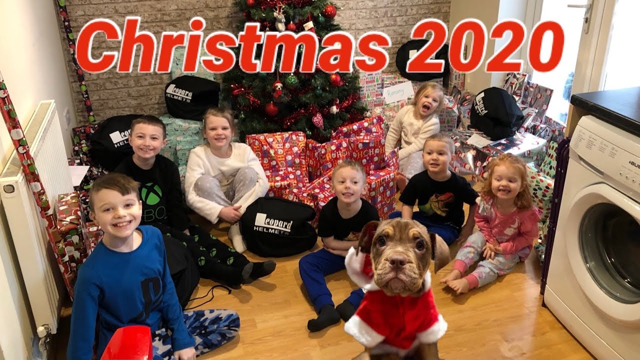 Christmas morning opening our presents 2020 - YouTube