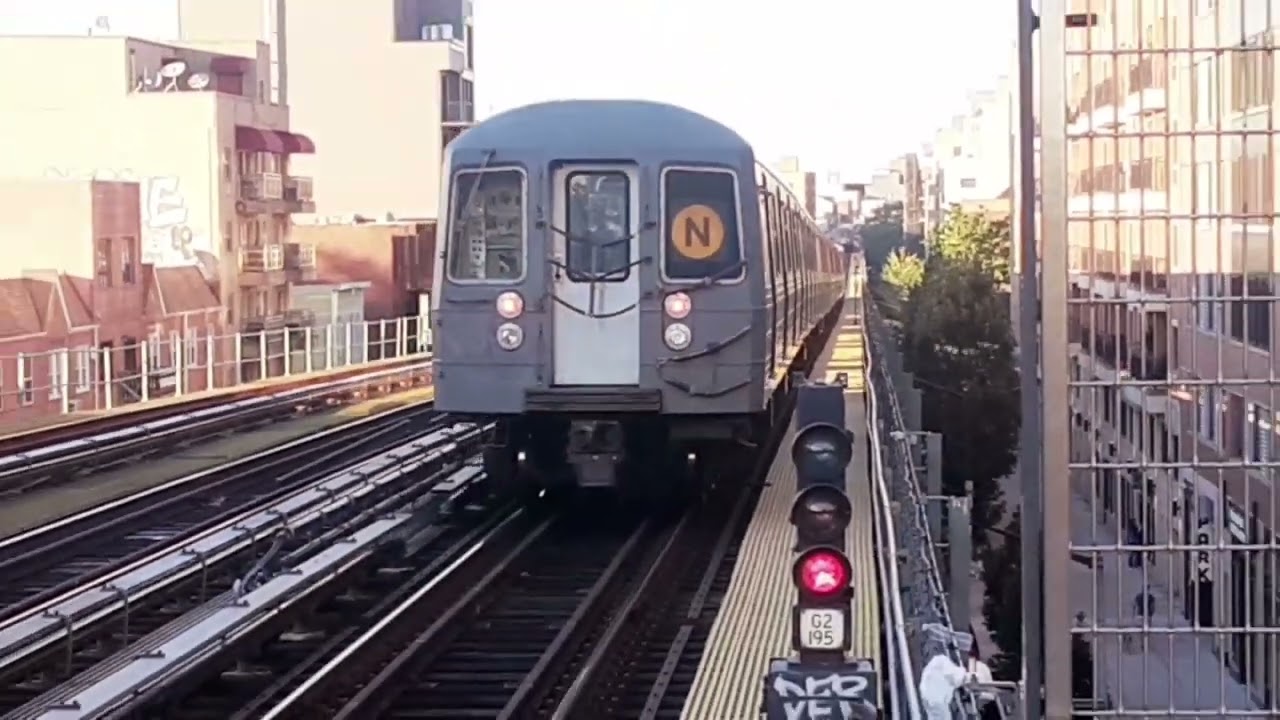 Broadway Action With The ( N ) & ( W ) Trains - YouTube