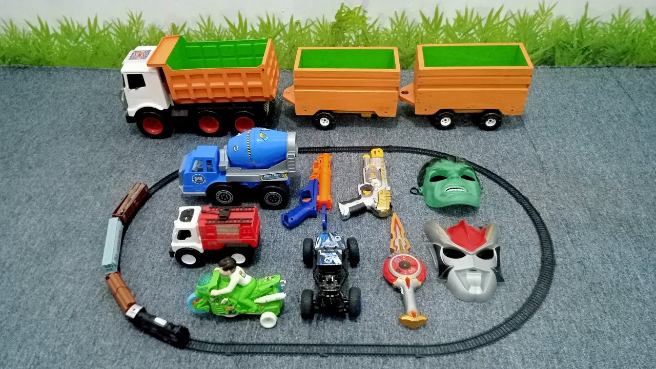 Mengumpulkan Mainan Kereta Api, Hulk, Ultraman, Truk Molen, Mobil ...