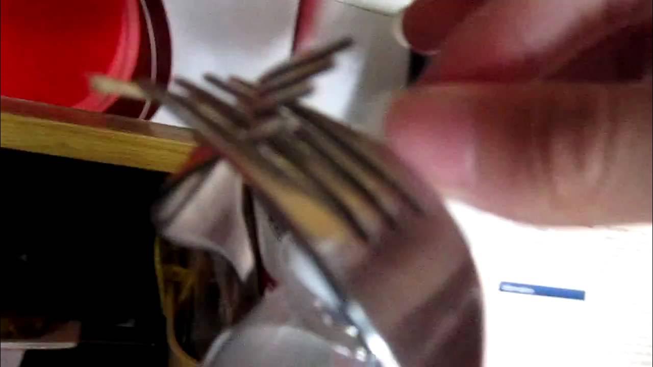 Balancing Forks-AMAZING PHYSICS TRICK :D - YouTube