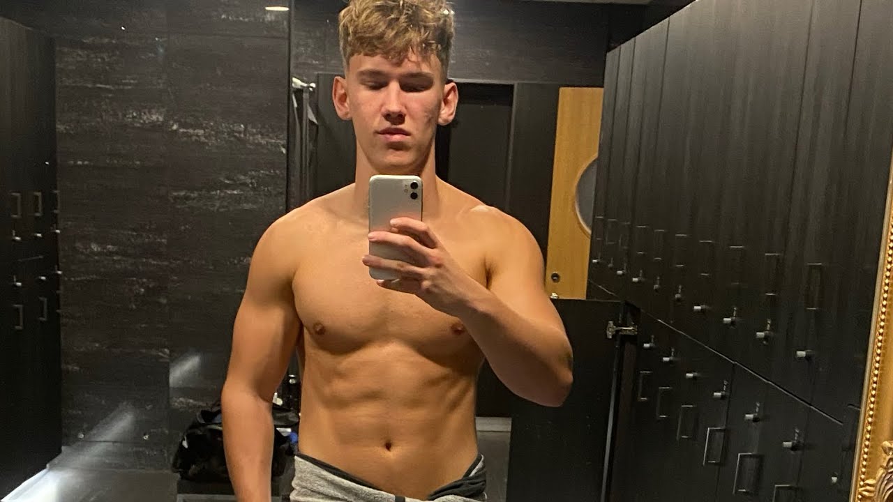 The Weirdest Thing I Do to Build Muscles (For Skinny Guys) - YouTube